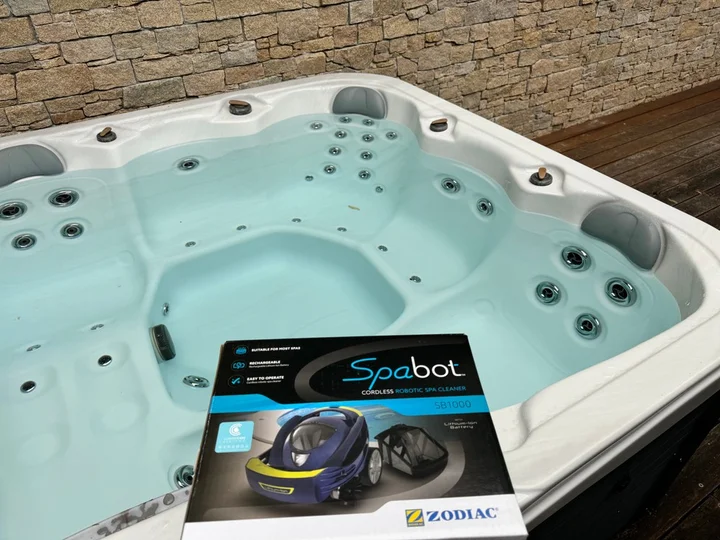 Zodiac Spabot SB1000 reviews | ProductReview.com.au
