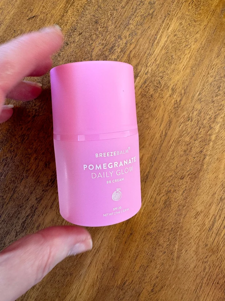 Breeze Balm Pomegranate Daily Glow BB Cream reviews | ProductReview.com.au