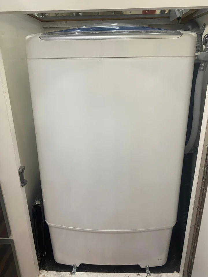 Sphere 3.3kg Automatic Mini Washing Machine reviews | ProductReview.com.au