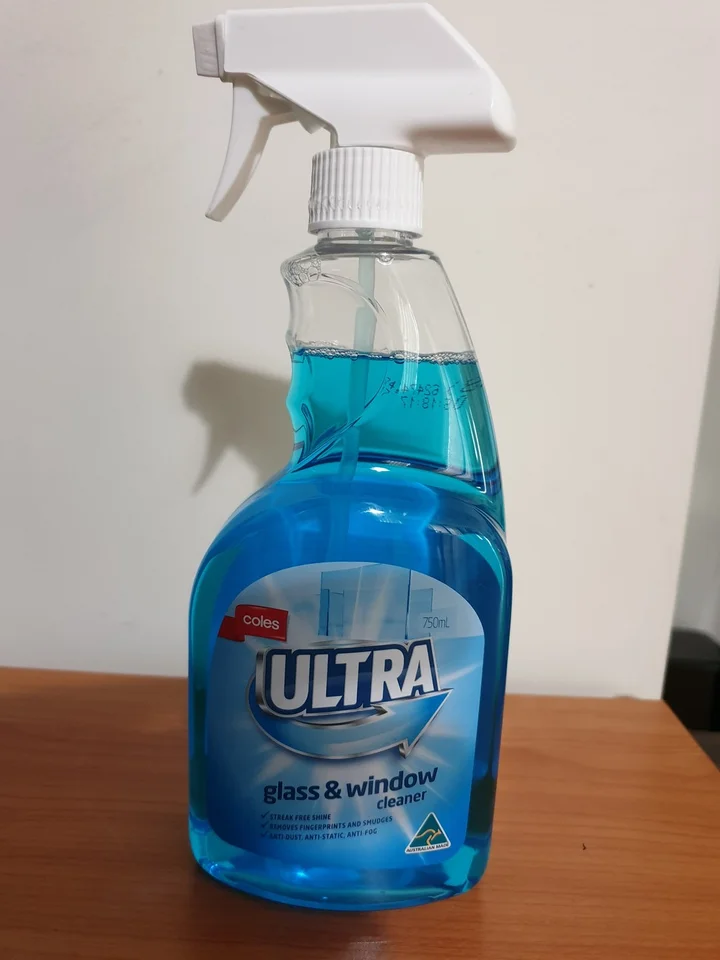 Coles Ultra Glass & Window Cleaner reviews | ProductReview.com.au