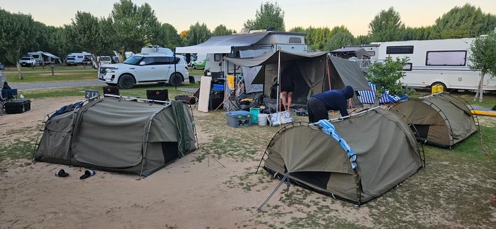 Kulkyne Mega 1500 XL Double Swag Deluxe reviews | ProductReview.com.au