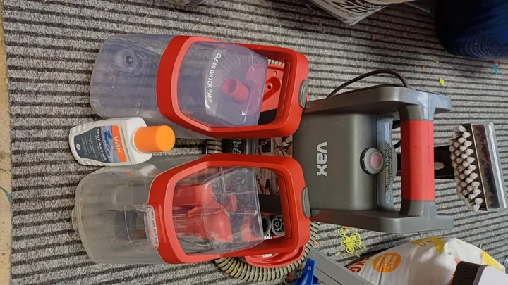 VAX Platinum Spot Wash Spot Cleaner VACSC21E reviews | ProductReview.com.au