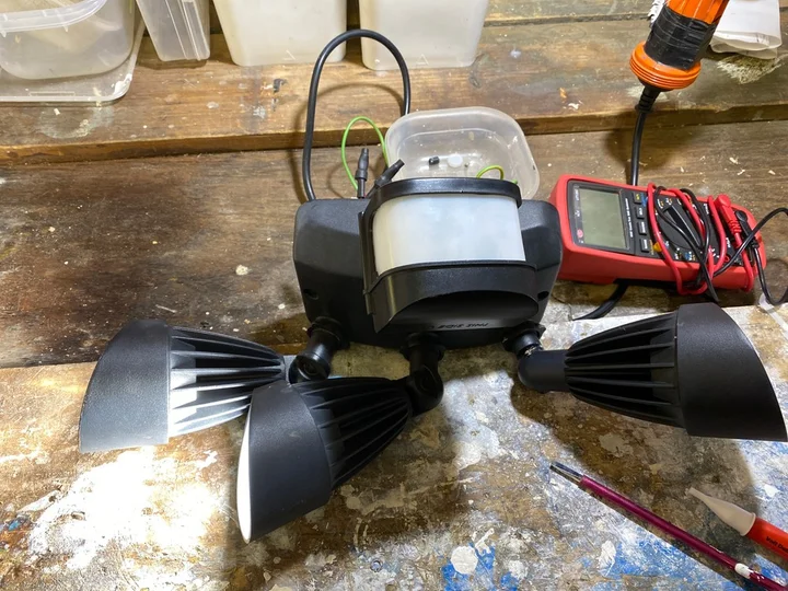 Arlec Movement Activated Sensor Security Light reviews | ProductReview ...