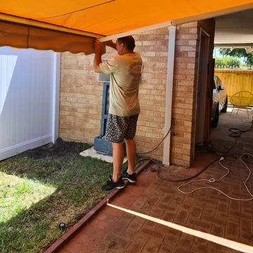 Instahut Retractable Folding Arm Awning reviews | ProductReview.com.au