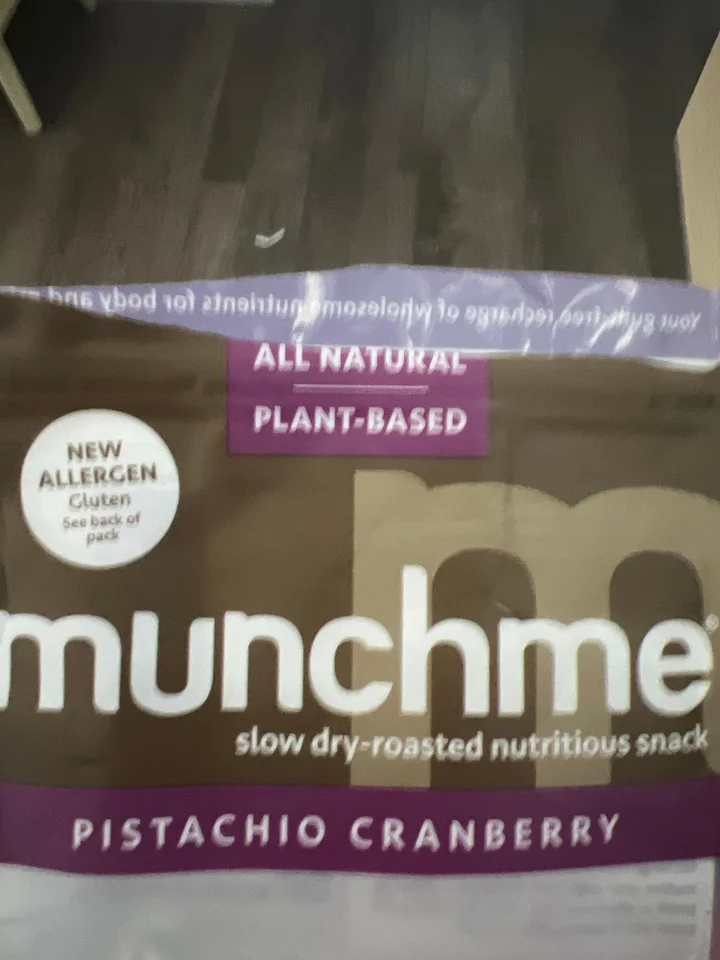 Munchme Pistachio Cranberry reviews | ProductReview.com.au
