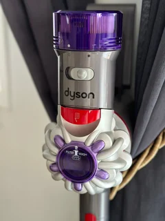 Dyson V8 reviews | ProductReview.com.au