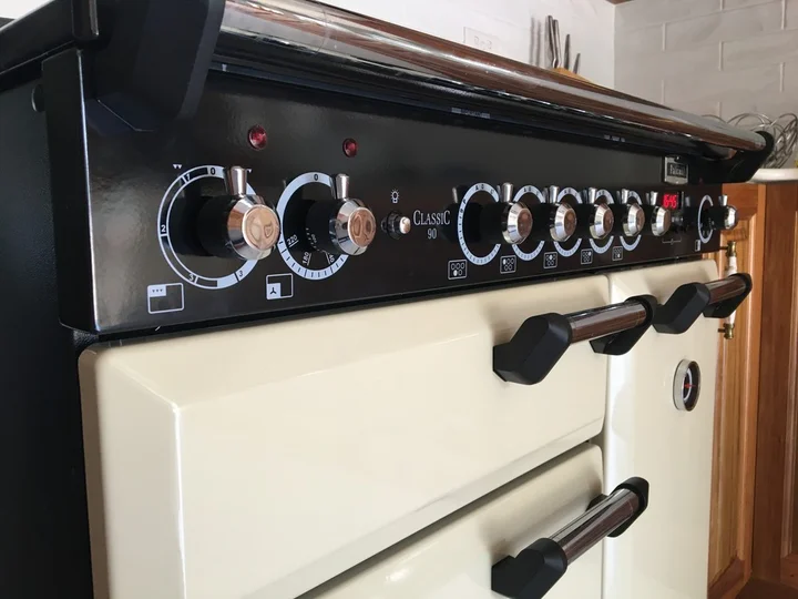 Falcon Classic Upright Cookers reviews | ProductReview.com.au