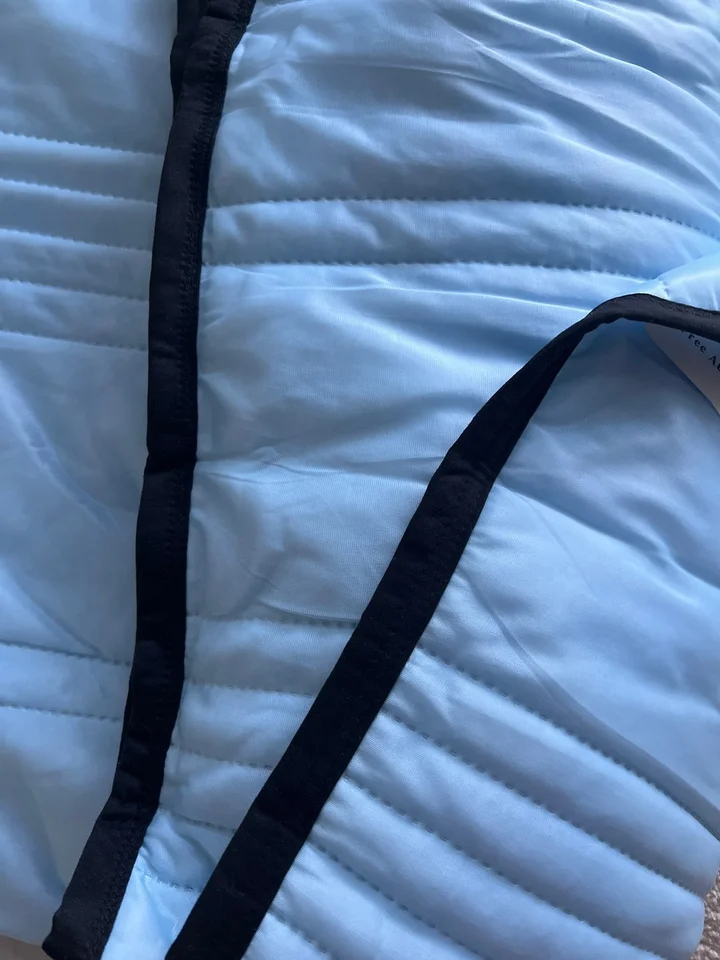 Pain Free Aussies Ice Cooling Calming Blanket reviews | ProductReview ...