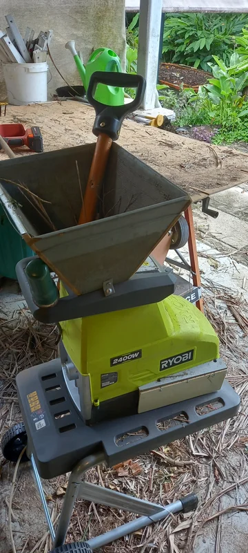 Ryobi Crushing Shredder RSH2445S reviews | ProductReview.com.au