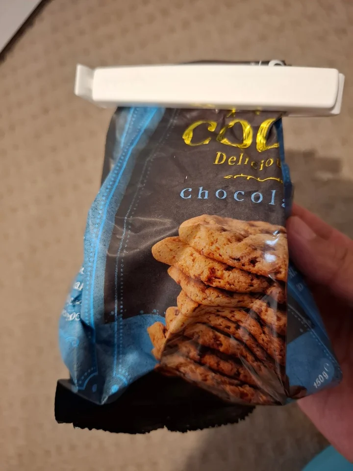 Olina's Bakehouse Artisan Cookies Dark Choc reviews | ProductReview.com.au