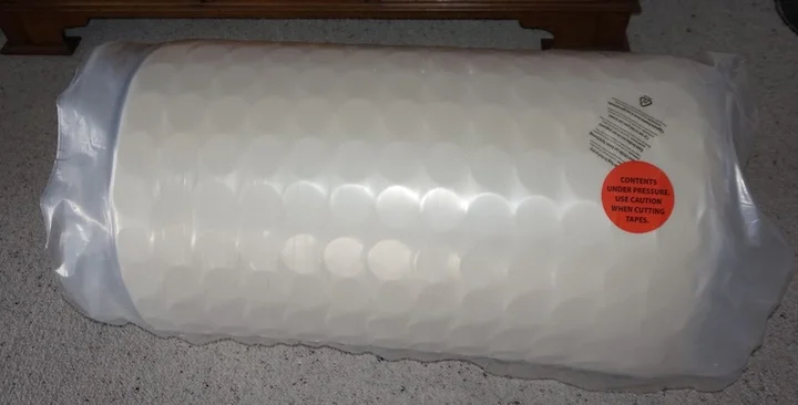 Zinus Comfort Chiro Pocket Spring Mattress Queen reviews ...