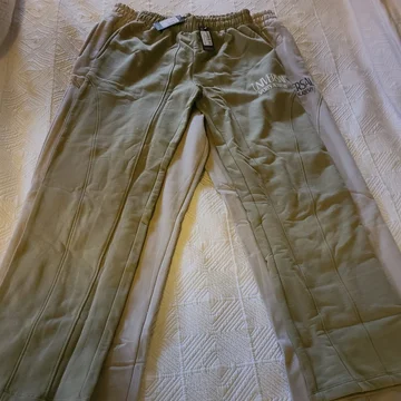 Pretty Little Thing reviews | ProductReview.com.au