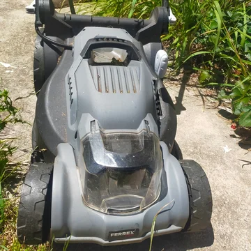 ALDI Ferrex Pro Cordless Lawn Mower Kit reviews | ProductReview.com.au