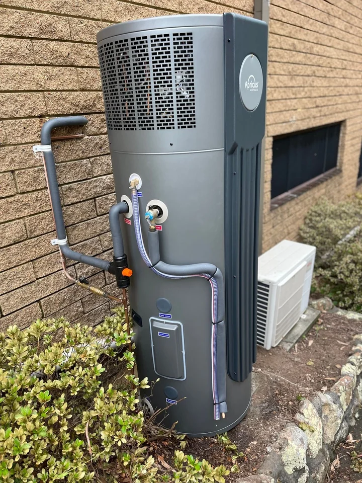 Apricus All-In-One Heat Pump reviews | ProductReview.com.au