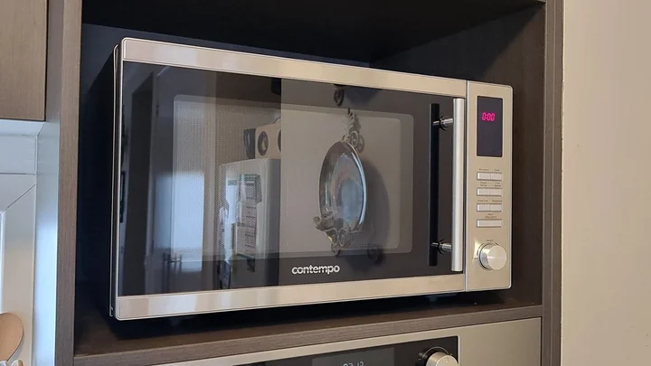 Contempo Medium Digital Microwave AM925EBY reviews | ProductReview.com.au