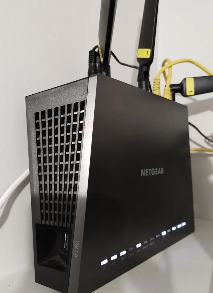 Netgear Nighthawk AC1900 WiFi VDSL/ADSL D7000v2 reviews | ProductReview ...